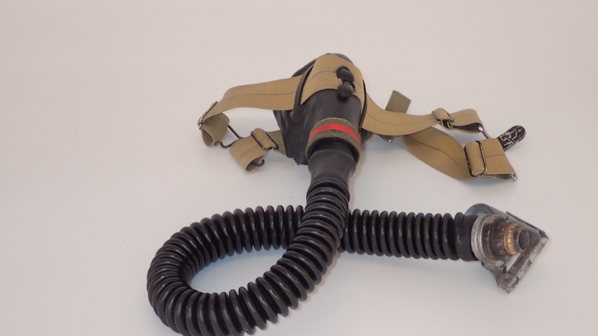 Luftwaffe oxygen mask for fighter pilots 6701-1 – Cockpitrockers