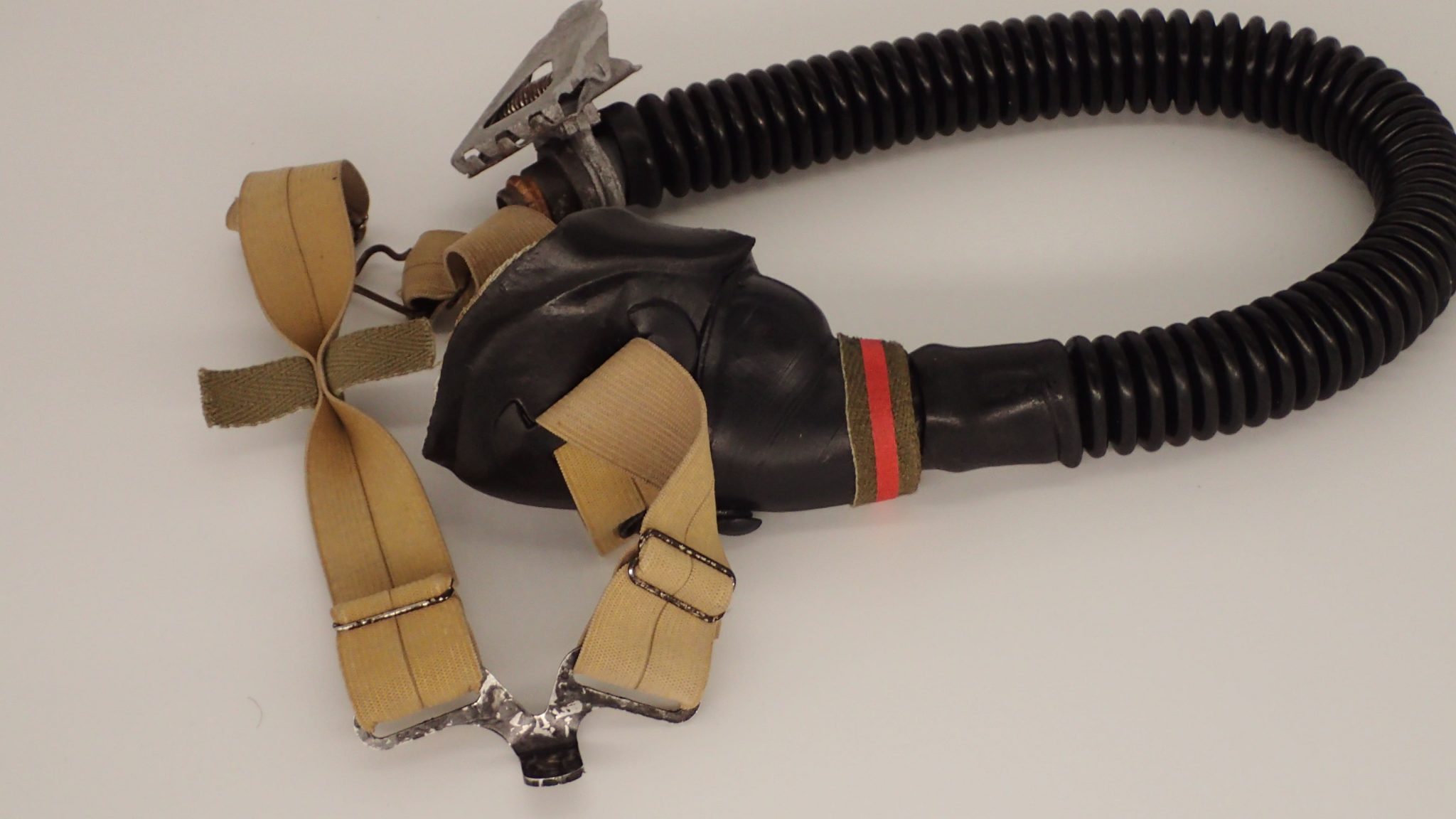 Luftwaffe oxygen mask for fighter pilots 6701-1 – Cockpitrockers